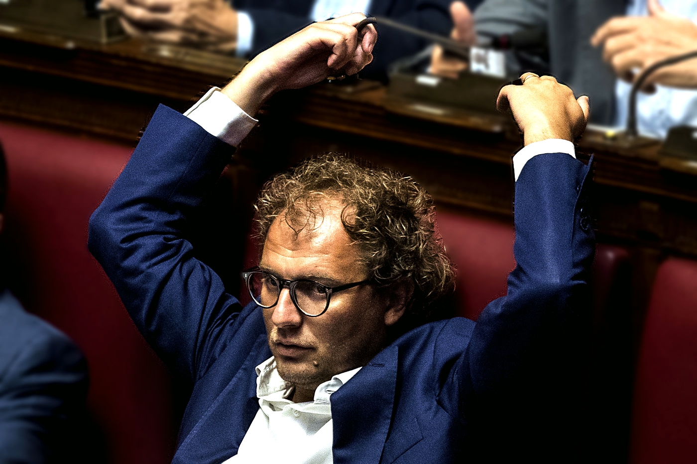 Toghe sporche: Lotti si dimette e attacca i compagni di partito